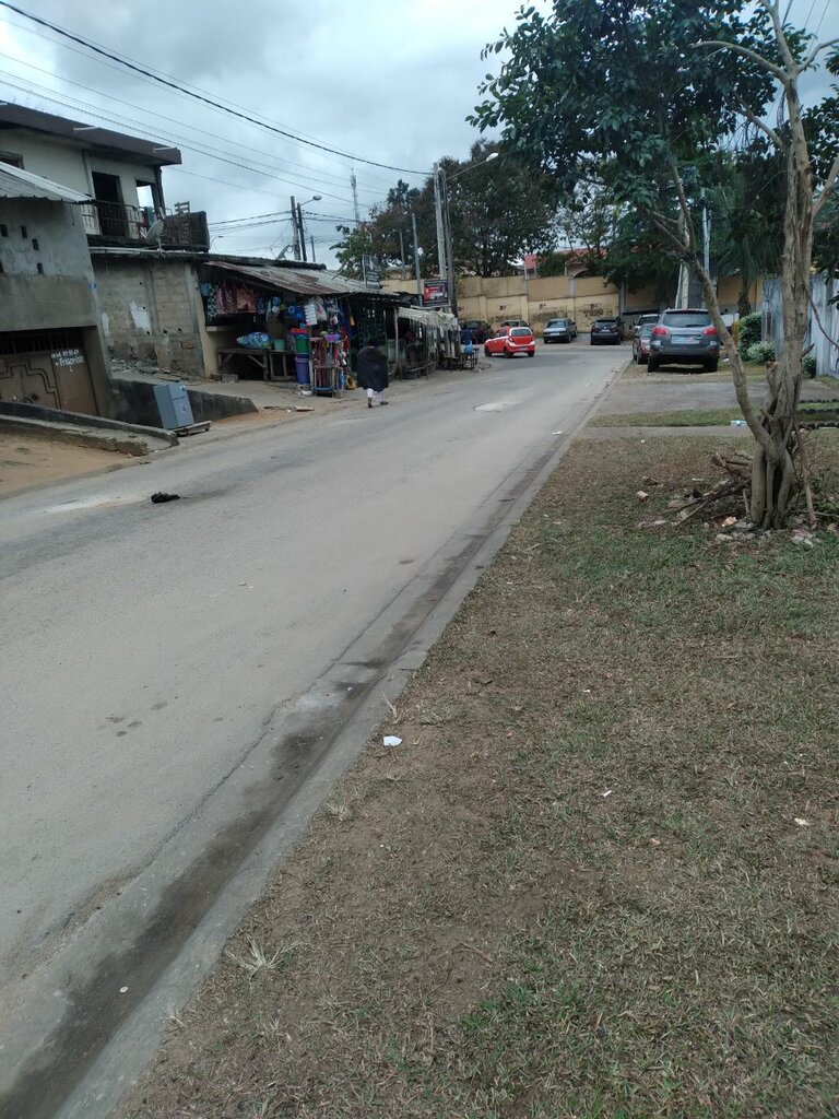 Restoran Millionaire Intersection Girls' High Schools, Abican, foto