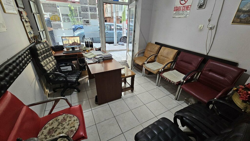 Emlak ofisi Konaklı Emlak Ofisi, Ankara, foto
