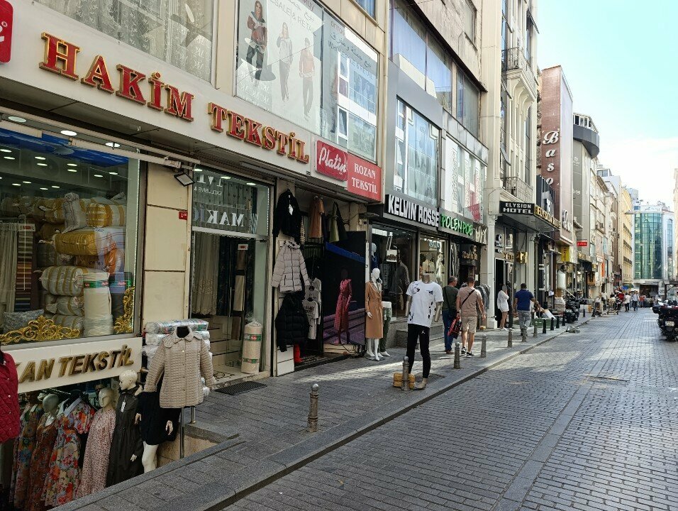 Giyim mağazası Hakan Tekstil, İstanbul, foto