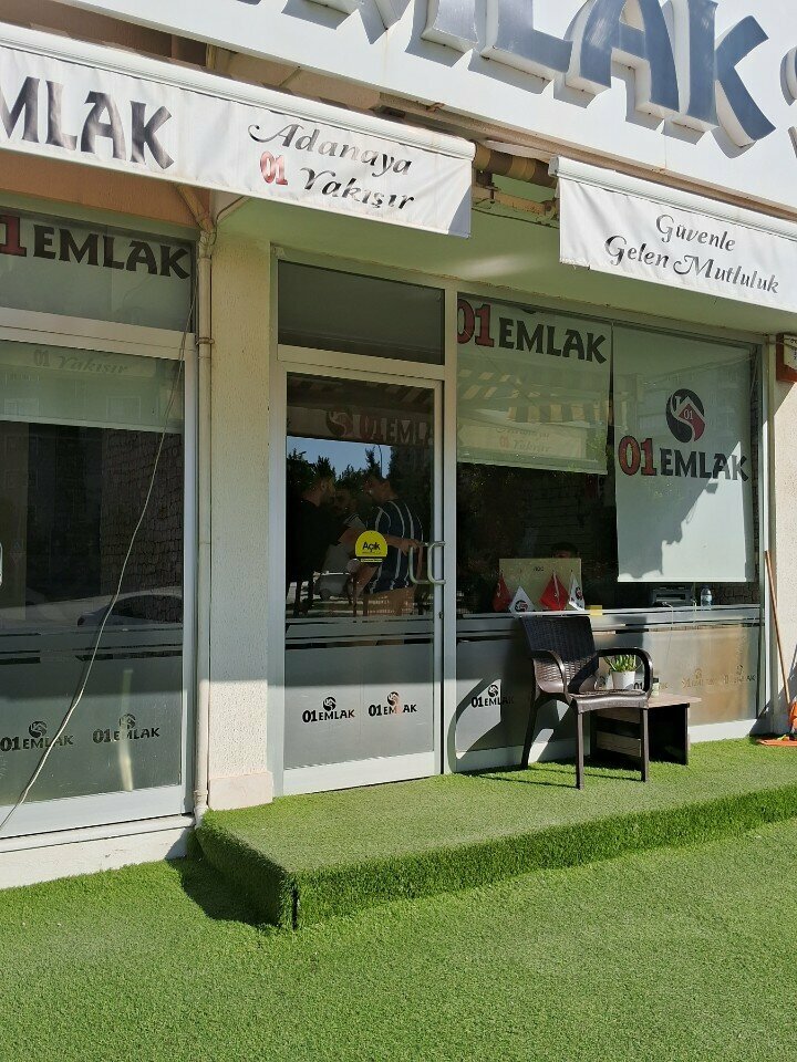 Emlak ofisi 01 Emlak, Adana, foto