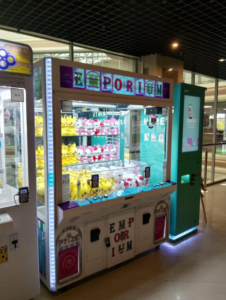 Oyun makinesi Emporium, Novorossiysk, foto