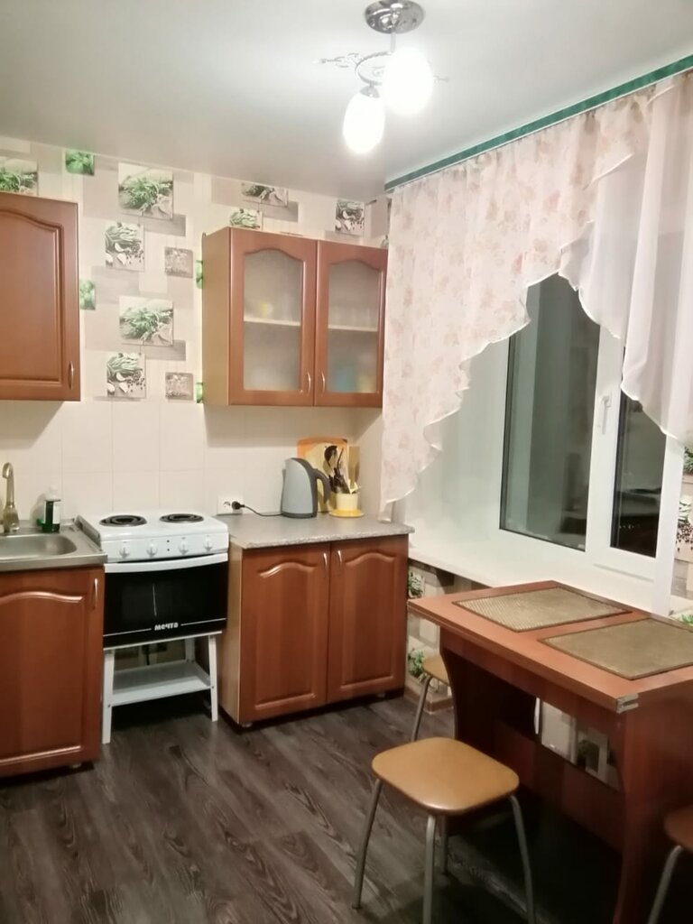 Emlak ofisi Kvartira u Kukuruzy, , foto