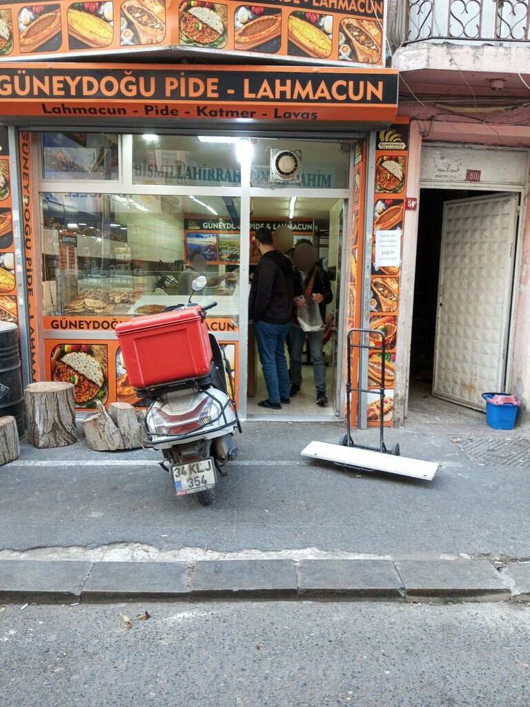 Ekmek fırını Güneydoğu Pide - Lahmacun, İstanbul, foto