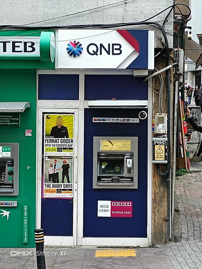 ATM'ler QNB ATM, İstanbul, foto