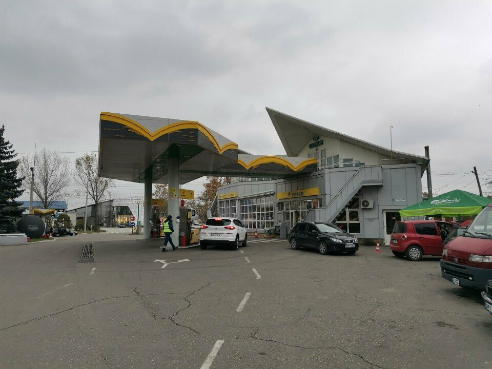 Benzin istasyonu Petrom, Beltsi, foto