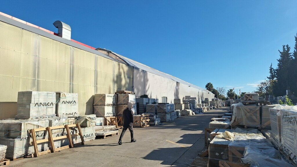 Cam ve cam ürün üreticisi Ayk Yapı Metal & Cam Sistemleri, Antalya, foto
