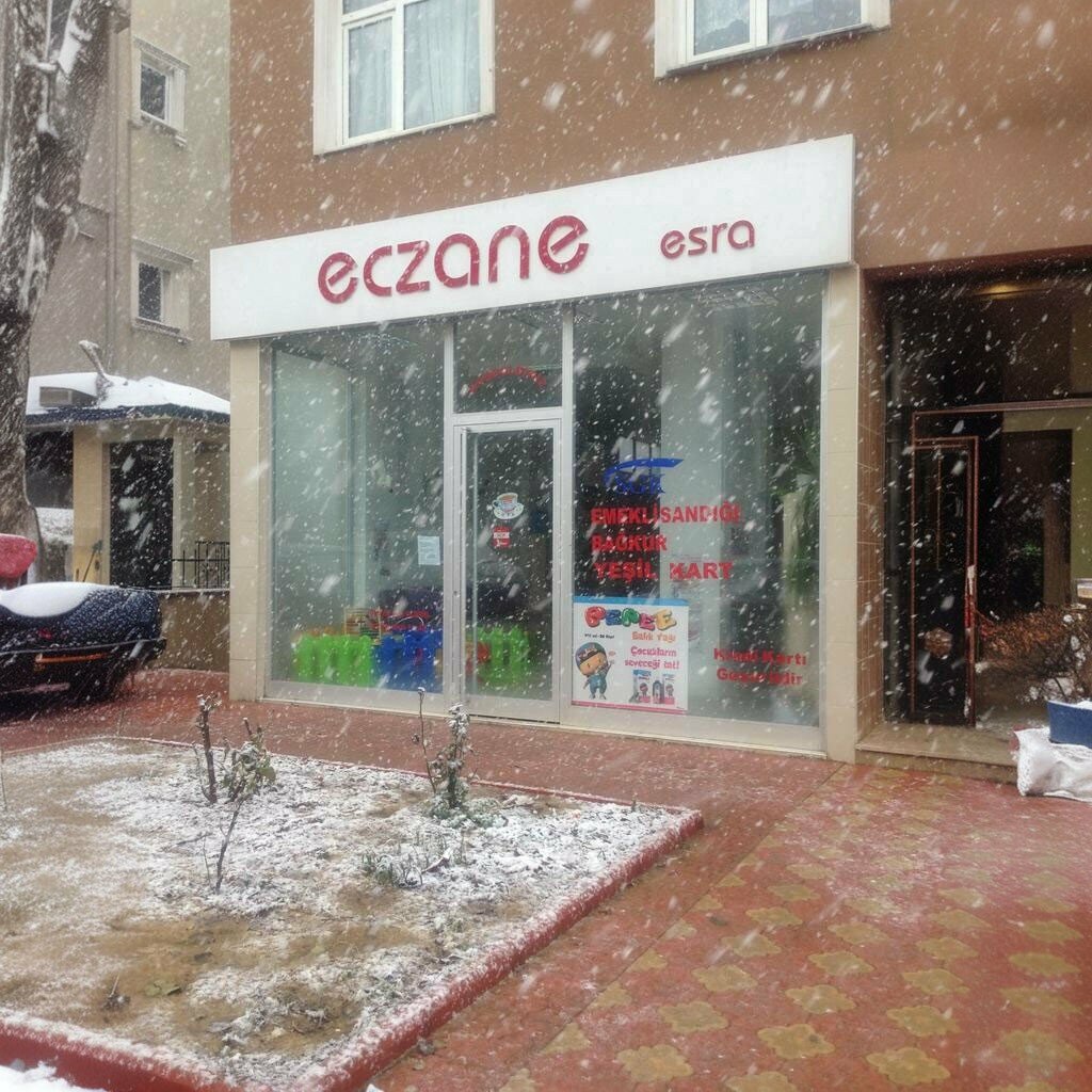 Eczaneler Esra Eczanesi, İstanbul, foto