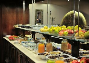 Ağaçlı Turistik Tesisleri (Aksaray, Aksaray Merkez , Çiftlik Mah., 1 Blv., 2), restoran  Aksaray'dan