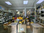 Stihl (Sovetskaya Street No:4, Roschino), yapı mağazası  Saint‑Petersburg ve Leningradskaya oblastından