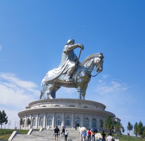 Tarih müzesi (Ulaanbaatar, rayon Chingeltey, 4-y kvartal), müzeler ve sanat galerileri  Ulan Batur'dan