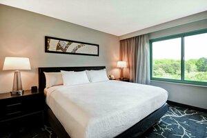 Embassy Suites by Hilton Raleigh Durham Research Triangle (North Carolina, Wake County, Morrisville), otel  Morrisville'den