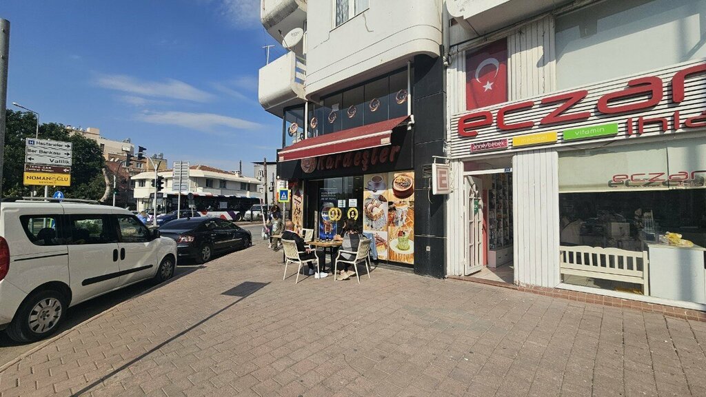 Pasta, şekerleme ve tatlı Kardeşler Unlu Mamülleri, Adana, foto
