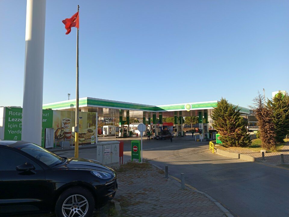 Benzin istasyonu BP, İzmir, foto