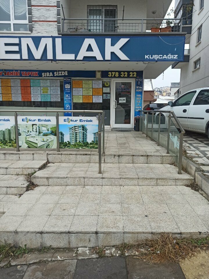 Emlak ofisi Evkur Emlak, Ankara, foto