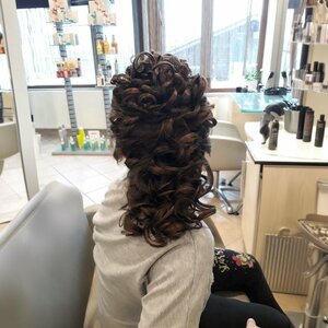Gloria Kuaför Salonu (Kırklareli, Kırklareli Merkez , Cumhuriyet Cad., 52), kuaförler  Kırklareli'den