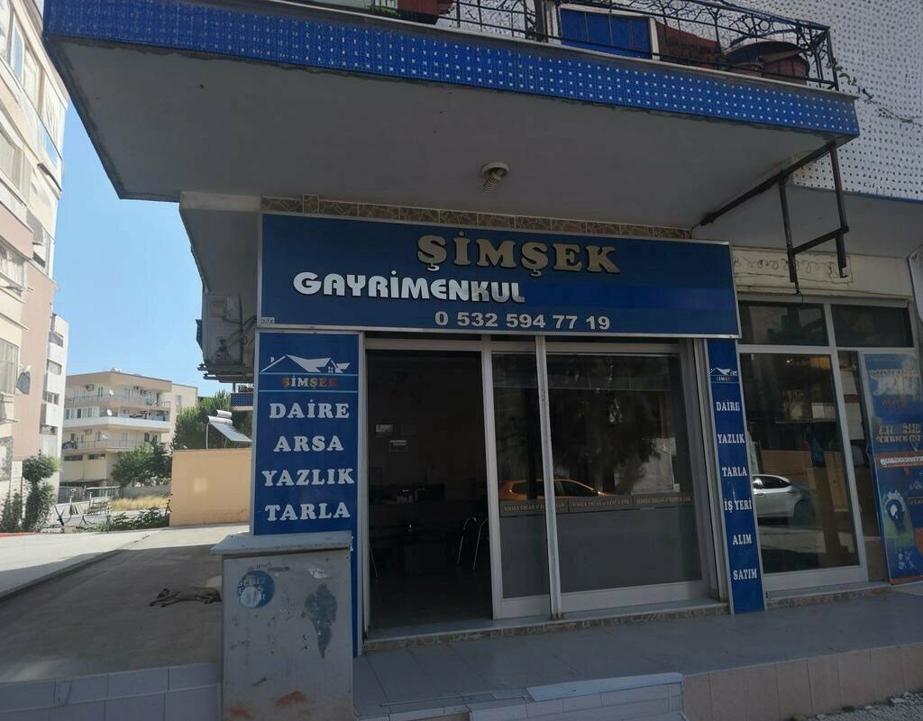 Emlak ofisi Şimşek İnternet Cafe, İzmir, foto