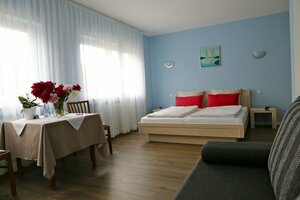 Hotel Markgräfler Hof (Baden-Württemberg, Breisgau-Hochschwarzwald, Ernst-Eisenlohr-Straße), otel