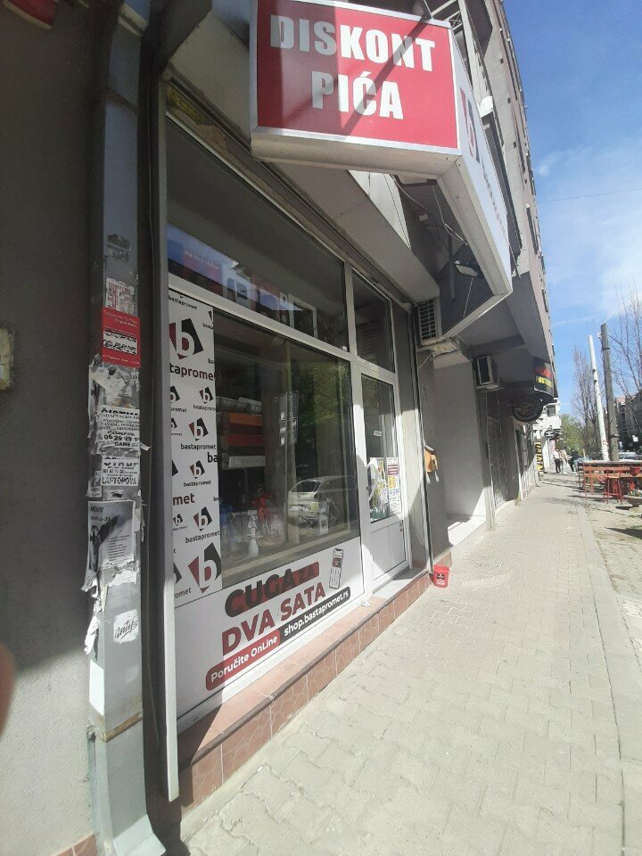 Alkollü içecekler Basta promet, Novi Sad, foto
