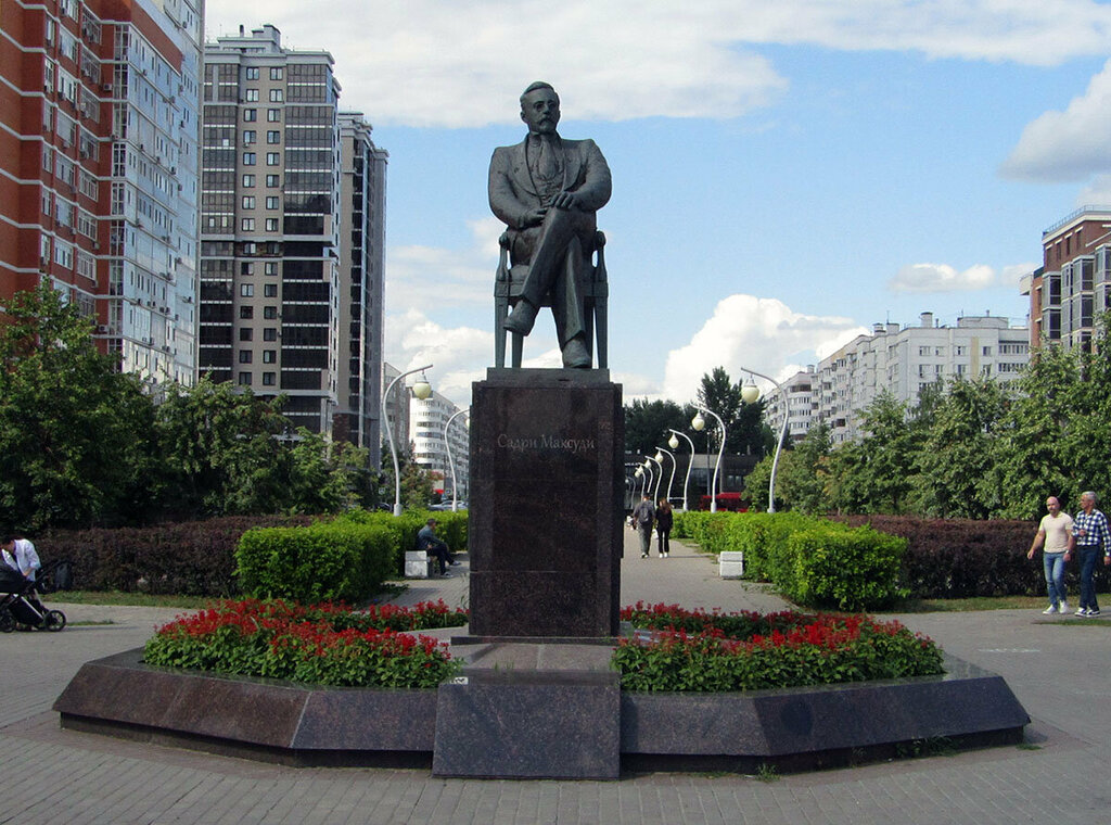 Anıt, heykel Садри Максуди, Kazan, foto