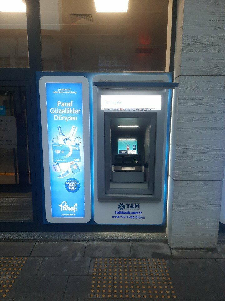ATM'ler Halkbank, İstanbul, foto