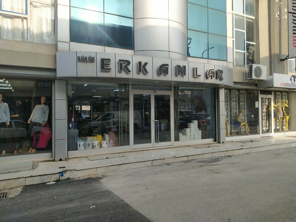 Giyim mağazası Küçük Erkanlar, Konya, foto