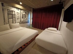 Quip Phuket (Mueang Phuket, Phuket Road), otel  Phuket'ten