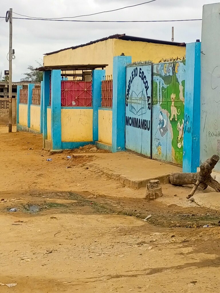 Anaokulları Complexo escolar Monimambu, Loanda, foto