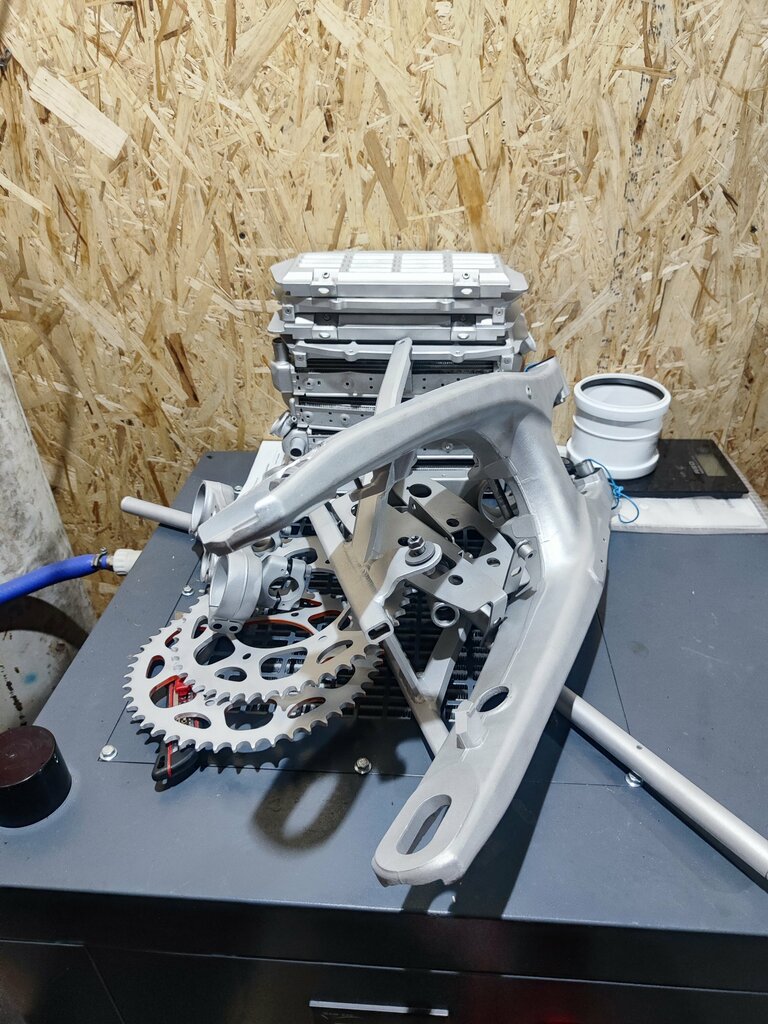 Restorasyon atölyeleri Аквабласт, Gubkinski, foto