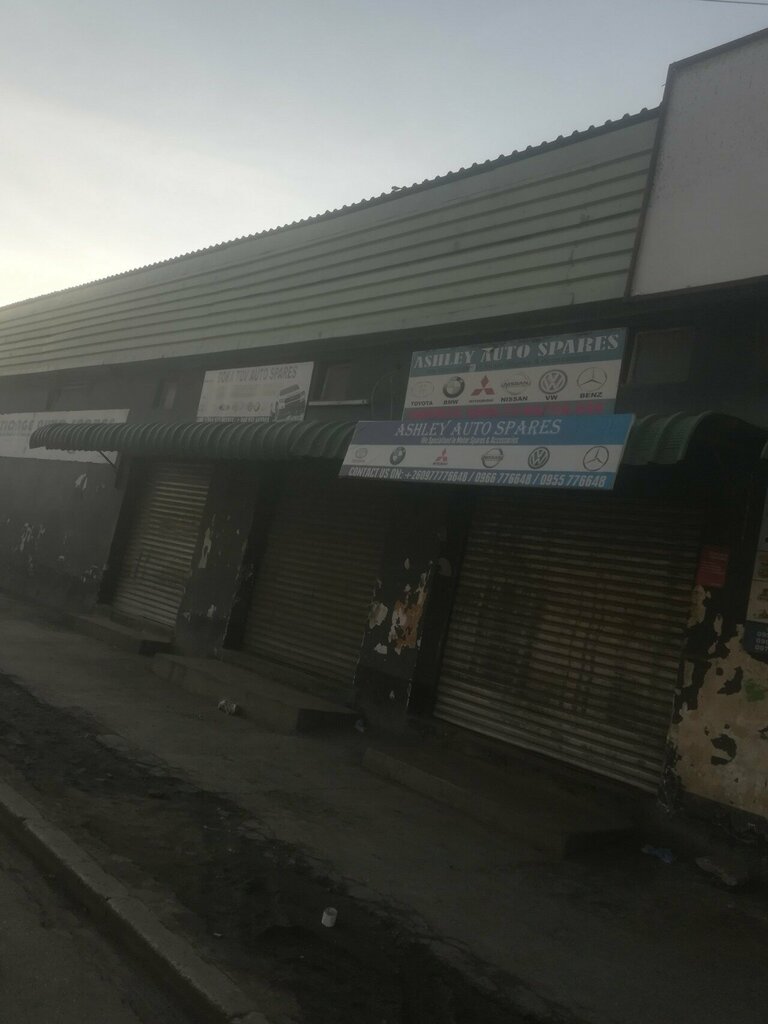 Otomobil yedek parçaları Ashley Auto Spaces, Lusaka, foto
