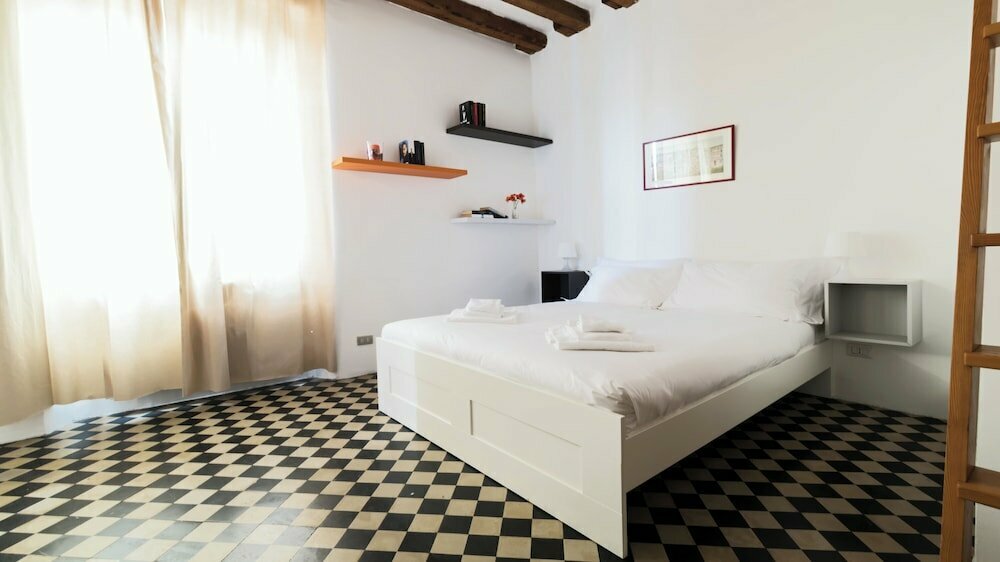 Otel Mi-past11b2 - Pastrengo 11 B, Milano, foto