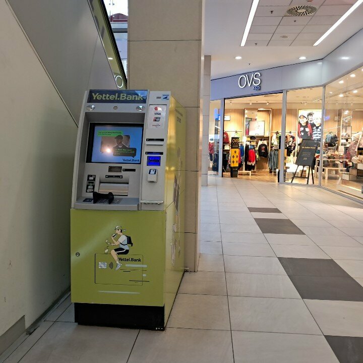ATM'ler Yettel. Bank, Belgrad, foto