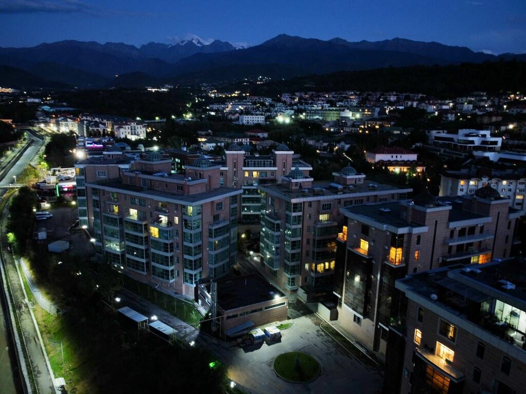 i̇nşaat firmaları Tau Shatyr, Almatı, foto