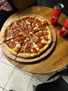 Shawarma & Easy Fly Pizza (Sofyi Perovskoy Street No:10/32, Tver), pizzacılar  Tver'den