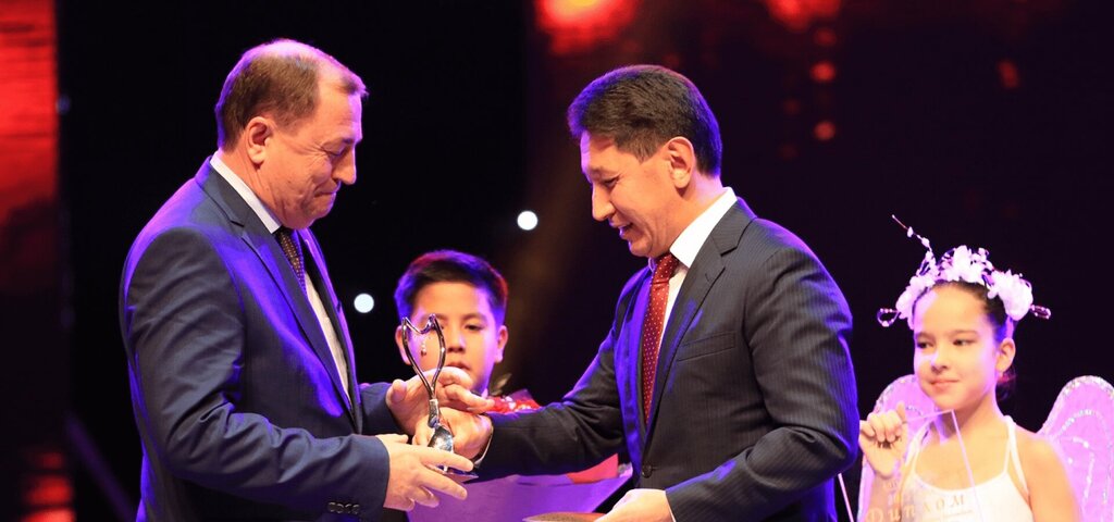 Yardım kuruluşları Bauyrzhan, Almatı eyaleti, foto