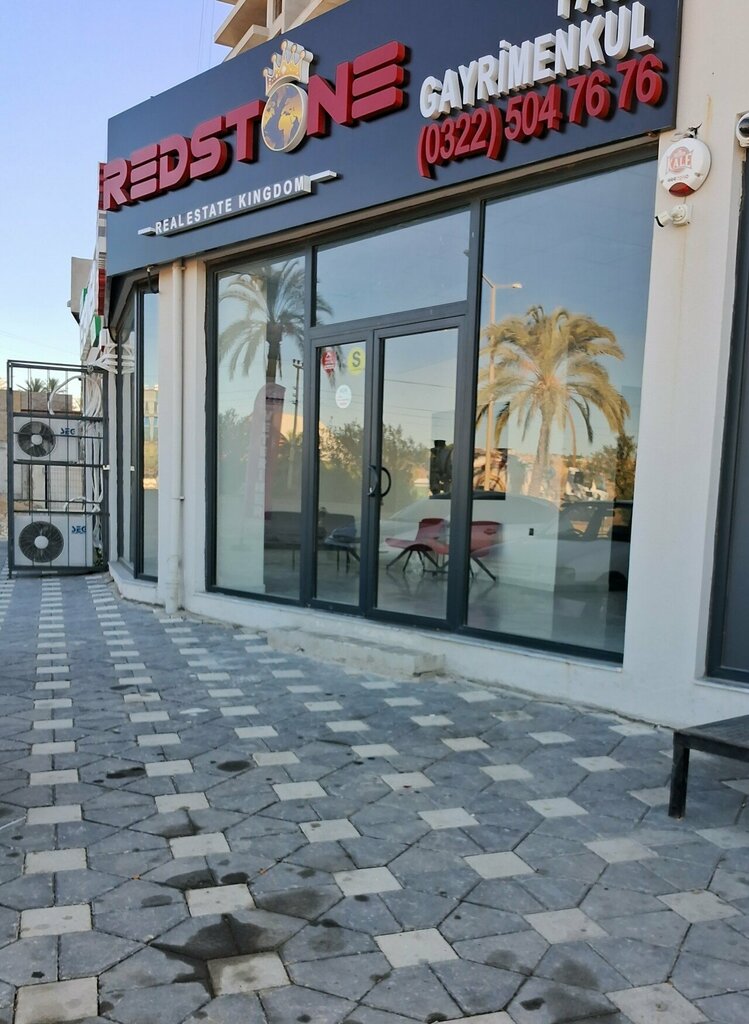 Emlak ofisi Redstone, Adana, foto