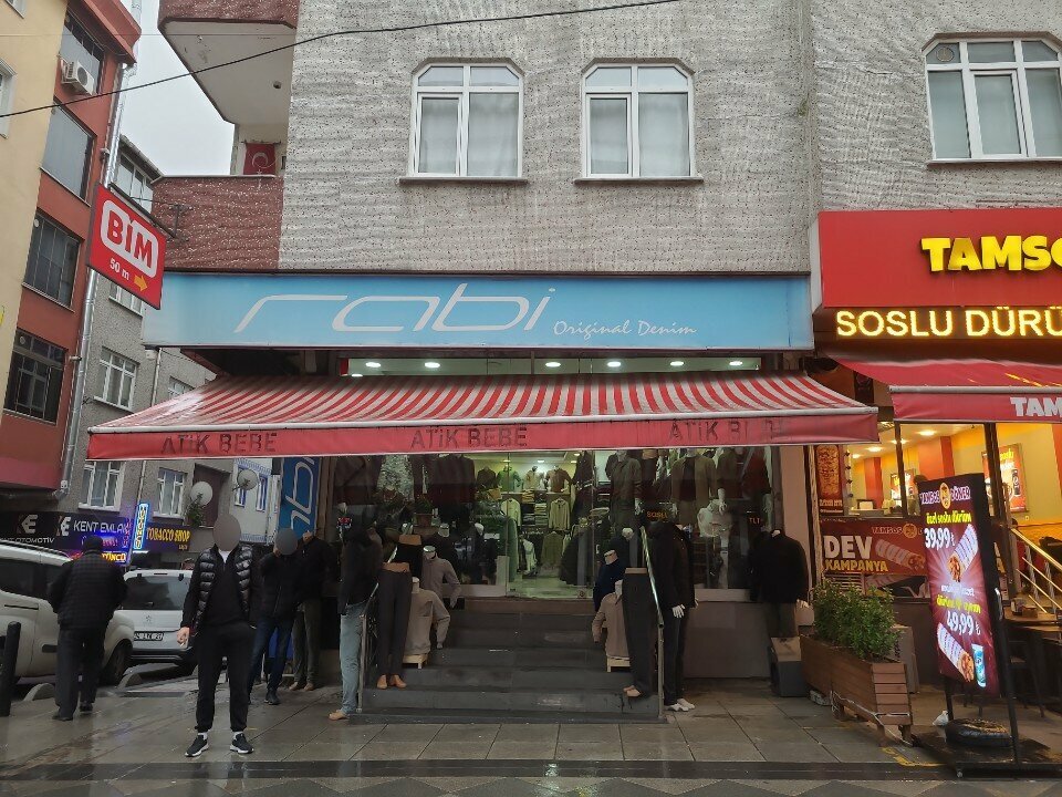 Giyim mağazası Rabi Giyim, İstanbul, foto
