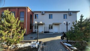 Guest House Tansholpan (Ivan Polkovnıkov kóshesi No:1/11, Balyqshy shaǵyn aýdany), otel  Atırav'dan
