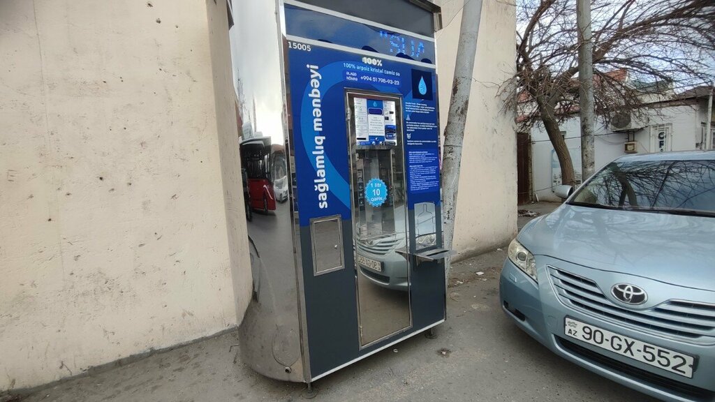 Su satışı Su Az, Bakü, foto