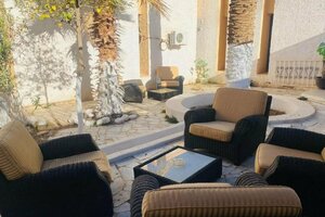 Antar Hotel (04 Rue Motrani , M' Hamed), otel  Beşar'dan