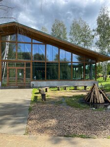Tayga (Kaluga Region, Borovskiy District, selskoye poseleniye Sovyaki, derevnya Petrovo), restoran  Kalujskaya oblastından
