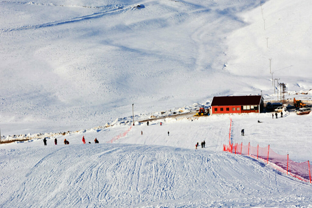 Kayak merkezi Başçiftlik Kayak Merkezi, Başçiftlik, foto