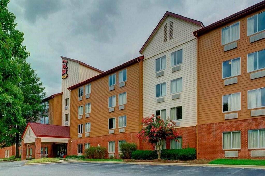 Otel Red Roof Plus - Raleigh Ncsu Convention Center, Roli, foto
