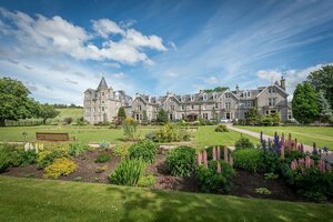 Nethybridge Hotel (Scotland, Highland, Nethy Bridge), otel  Highland Konsey Alanı'ndan