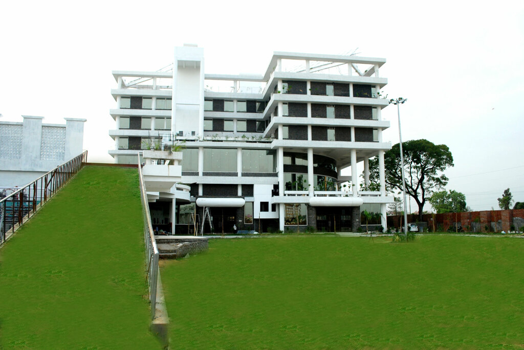 Otel The Solitaire Hotel, Dehradun, foto