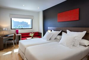 Hotel Allegro Granada by Barcelo (Avenida de Pulianas No:10), otel  Granada'dan