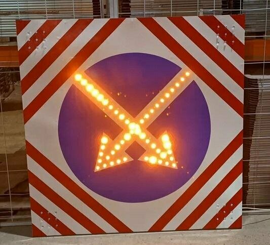 Trafik güvenliği ekipmanları Orion, Yekaterinburg, foto