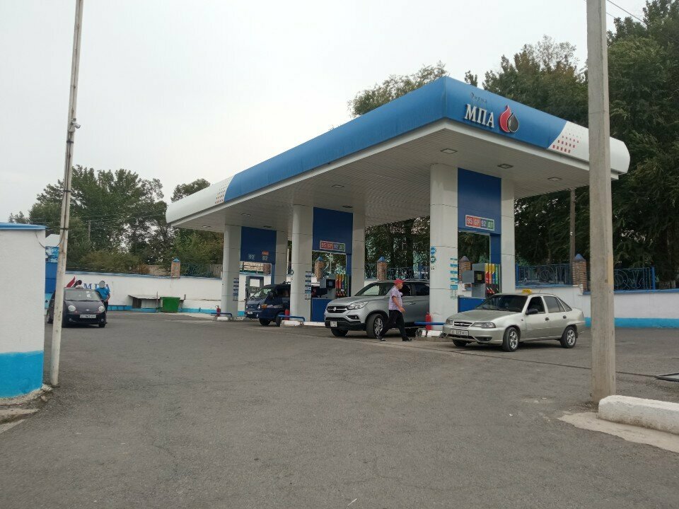 Benzin istasyonu Mpa, Osh, foto