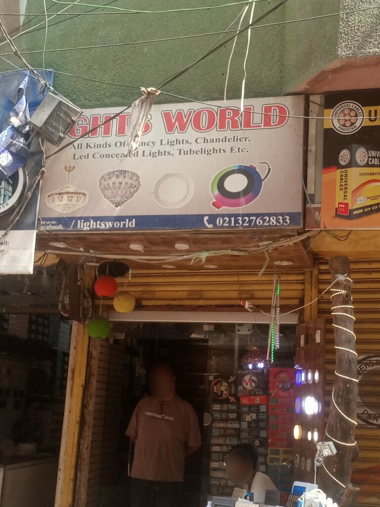 Lamba ve avize mağazaları Lights World, Karaçi, foto