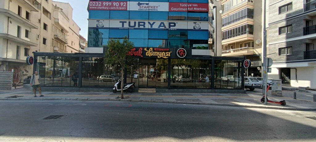 Fast food Tavuk Dünyası, İzmir, foto