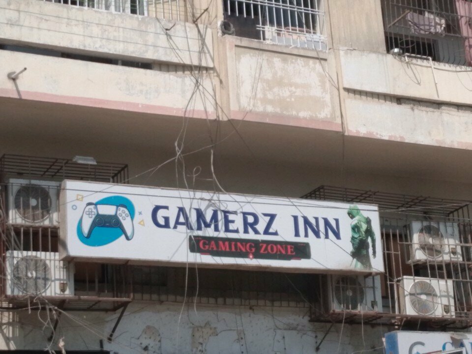 Oyun salonları Gamerz inn, Karaçi, foto
